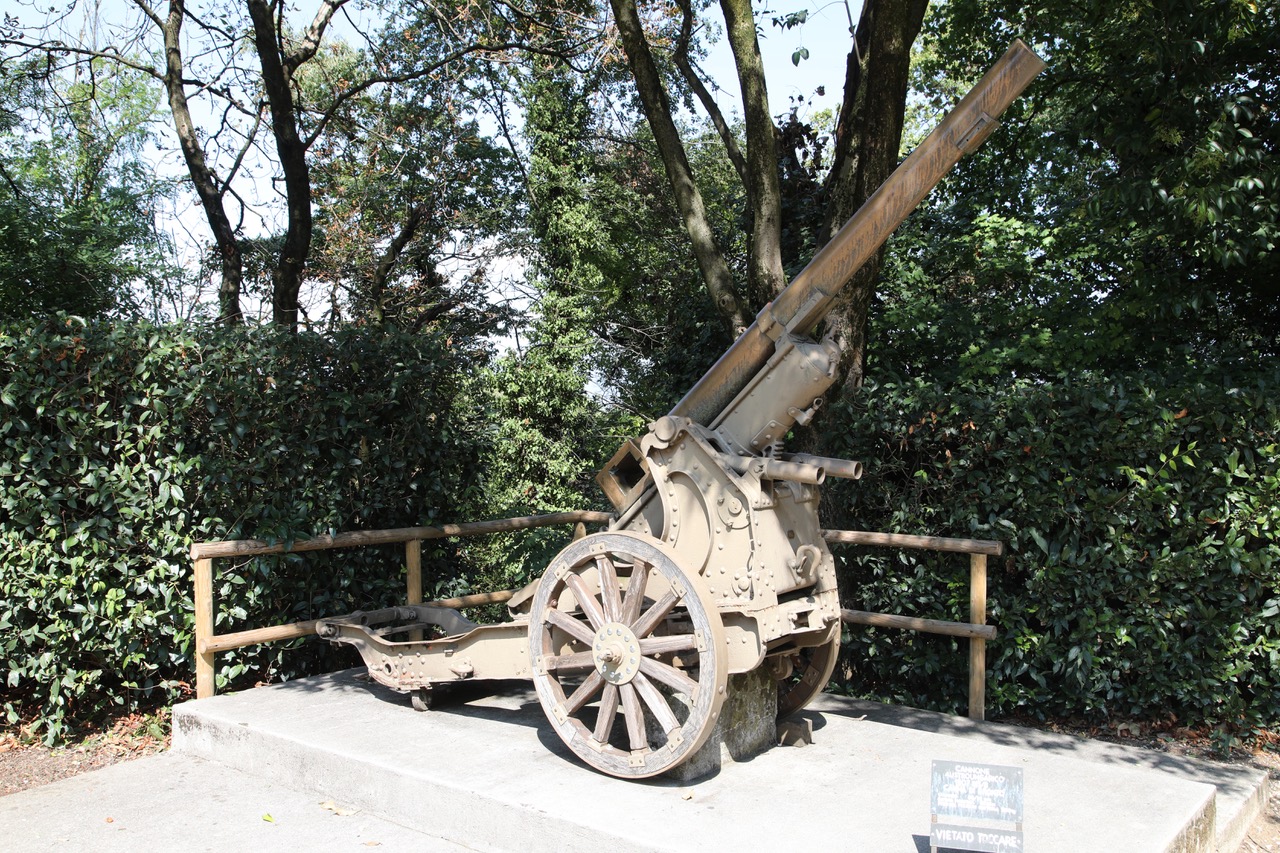 Probably the sole survivor of this kind of AA guns whose about 60 items ...